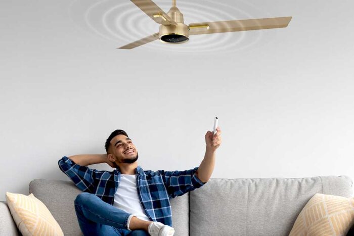 How Does a Remote-Controll Fan Work?